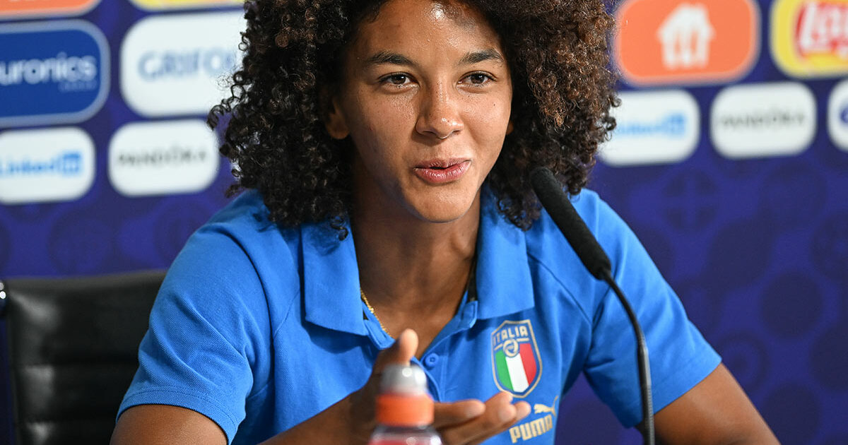 Leader in campo e fuori, la vita di Sara Gama in un doc Rai - Donna Moderna