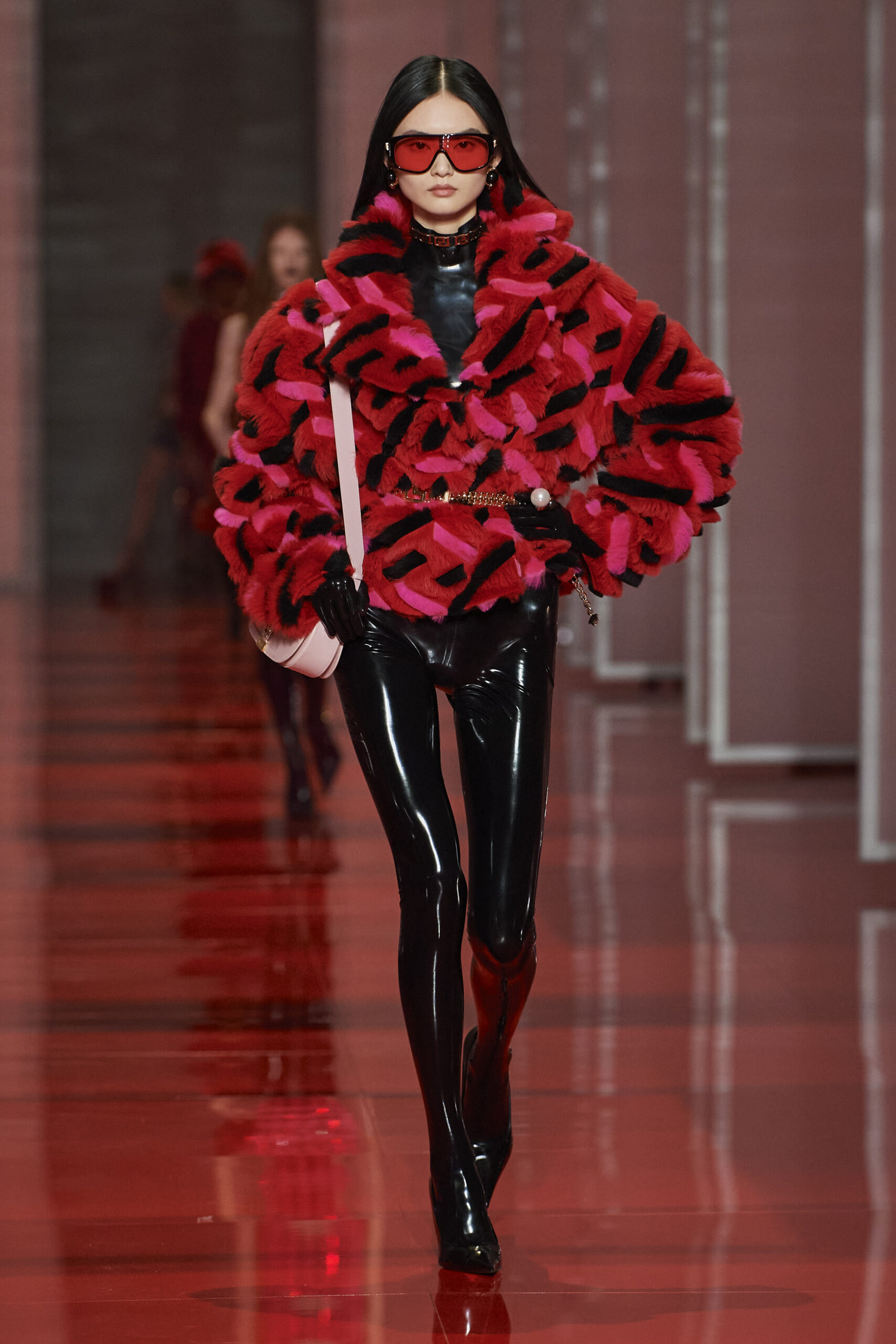 Moda inverno 2023: la tendenza teddy e l'effetto peluche - Donna Moderna