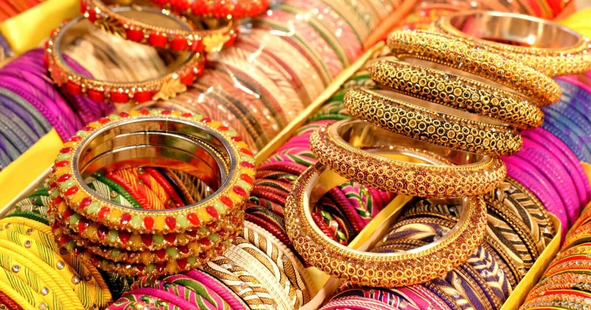Il successo dei bangles: cosa sono e come sfoggiarli - Donna Moderna