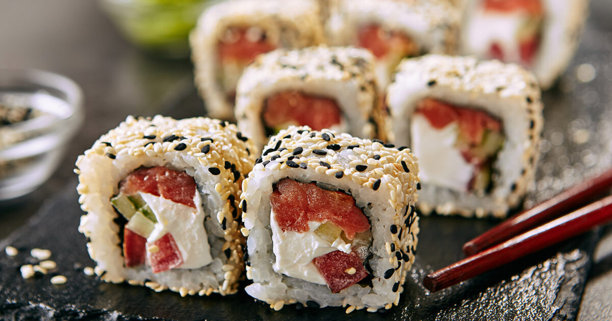 Ricetta Uramaki: la ricetta per prepararli a casa - Donna Moderna