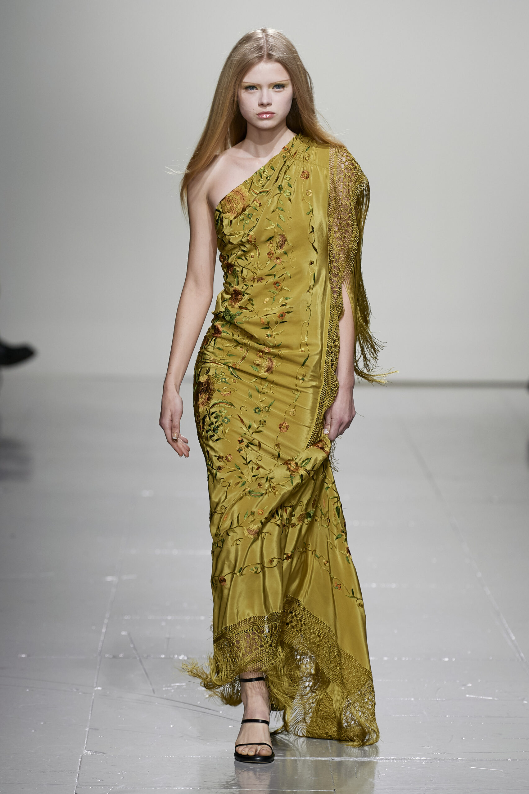 Moda autunno-inverno 2023-2024: tendenze dalle sfilate di Londra ...