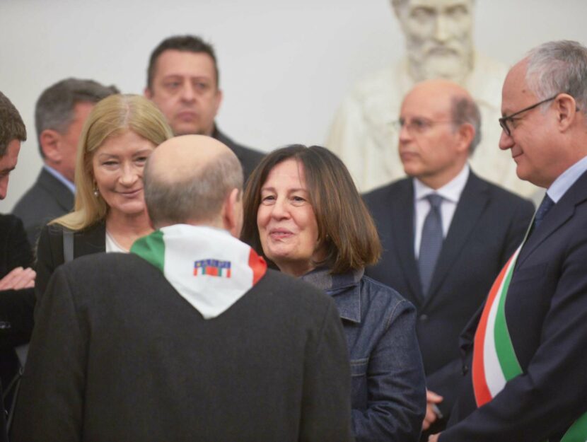 Ultimo saluto a Gianni Minà, camera ardente a Roma - Donna Moderna