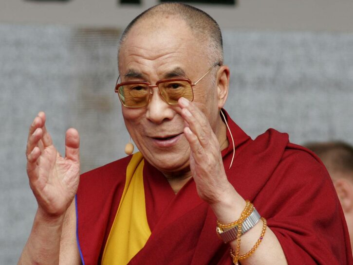 Chi è il bimbo che potrebbe succedere al Dalai Lama - Donna Moderna