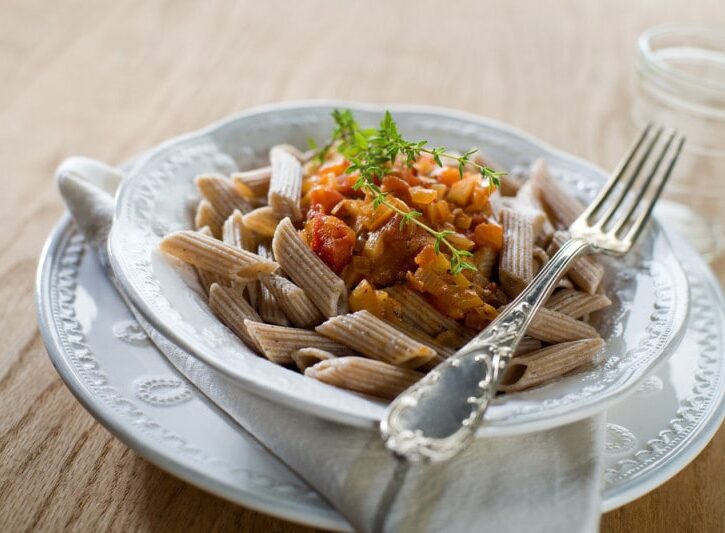 Ricetta 5 sughi perfetti per la pasta integrale - Donna Moderna
