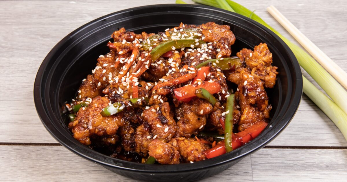 Ricetta Come fare il pollo al sesamo in insalata con pomodorini - Donna ...