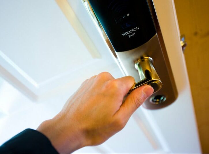 Come aprire una porta chiusa senza chiavi - Donna Moderna