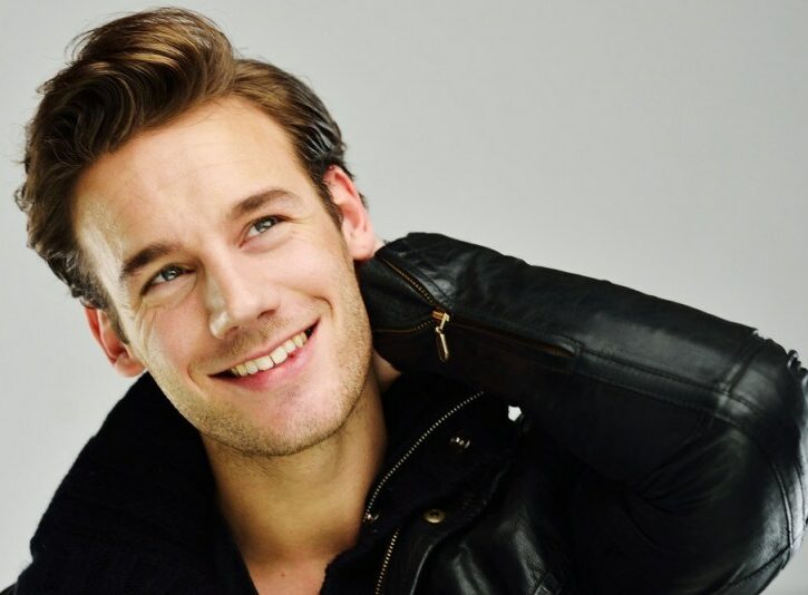 Come fare il ciuffo laterale - Donna Moderna