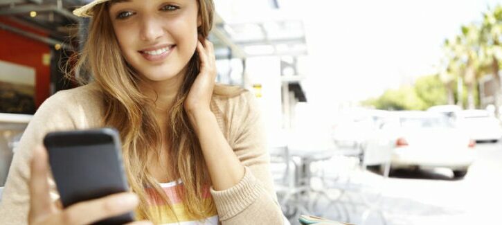 Tinder lancia Tinder Socia - Donna Moderna