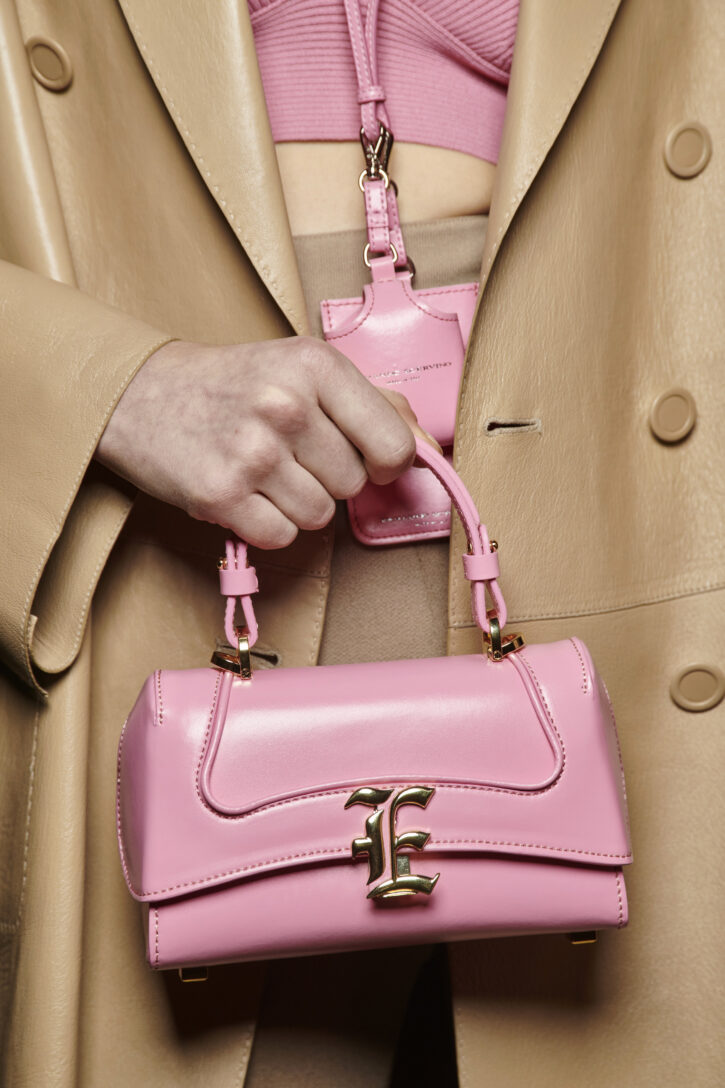 Borse colorate: i modelli per l'estate 2023 - Donna Moderna