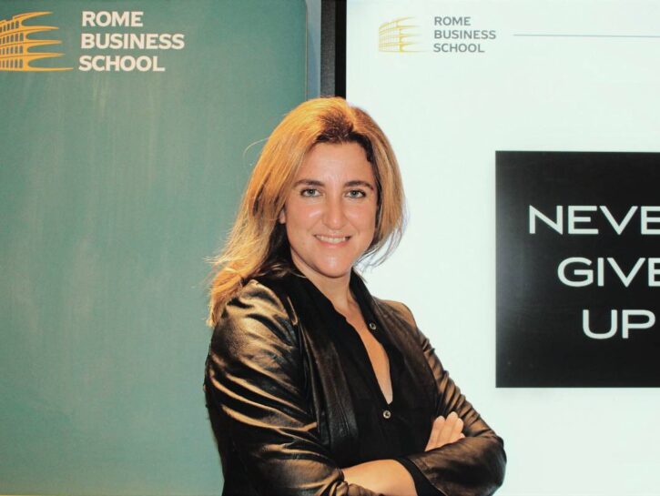 Simona Sinesi: «Il mondo è nelle nostre mani, miglioriamolo!» - Donna ...