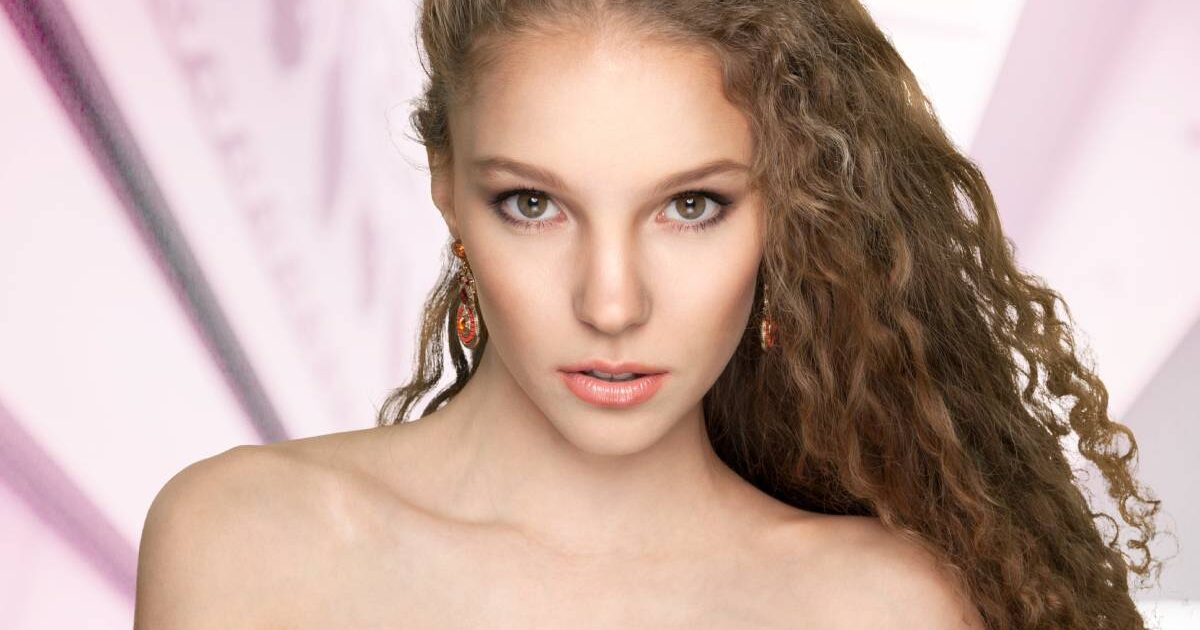 Hair Tucking: cos'è e come usarlo al meglio - Donna Moderna