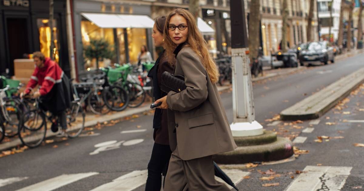 Vestirsi come una parigina: moda autunno 2024 - Donna Moderna