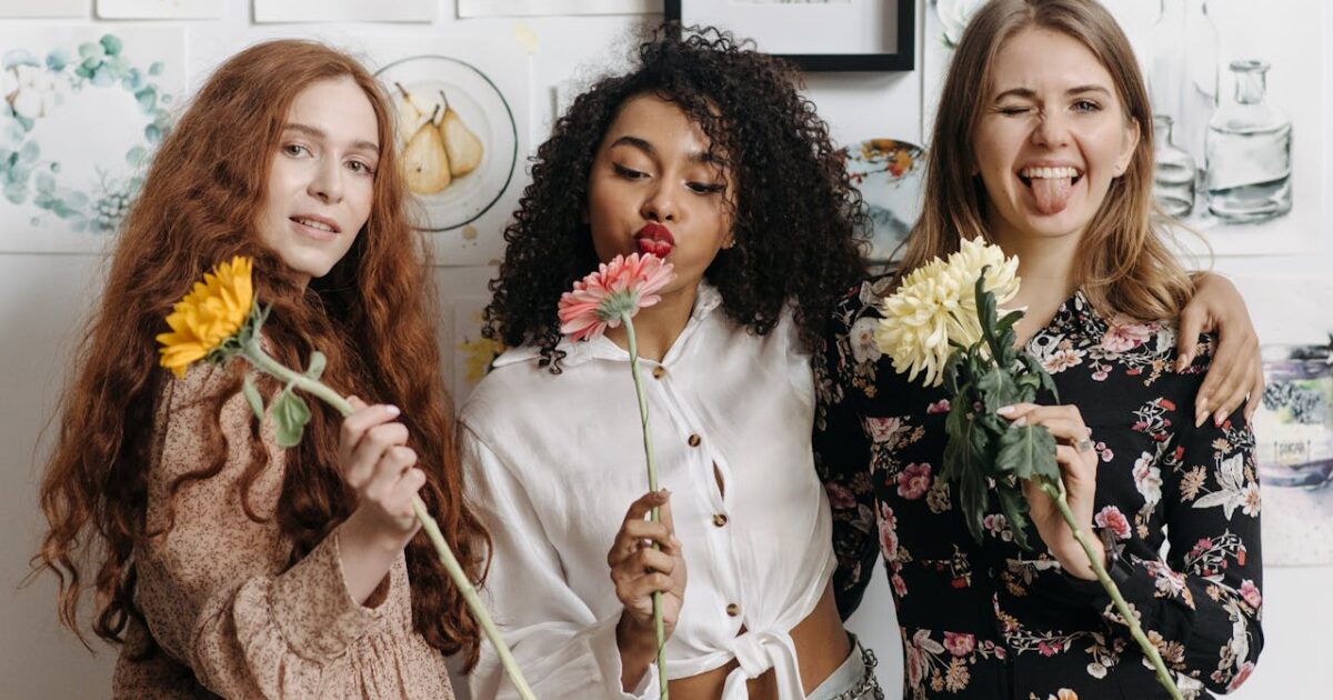 Amiche di età diversa dalla tua: perché ti fanno bene - Donna Moderna