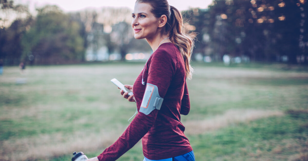 Retro walking, che cos'è e quali sono i suoi benefici - Donna Moderna