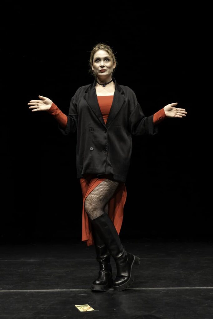 Alice Mangione: sul palco sono "Cruda e Nuda" - Donna Moderna