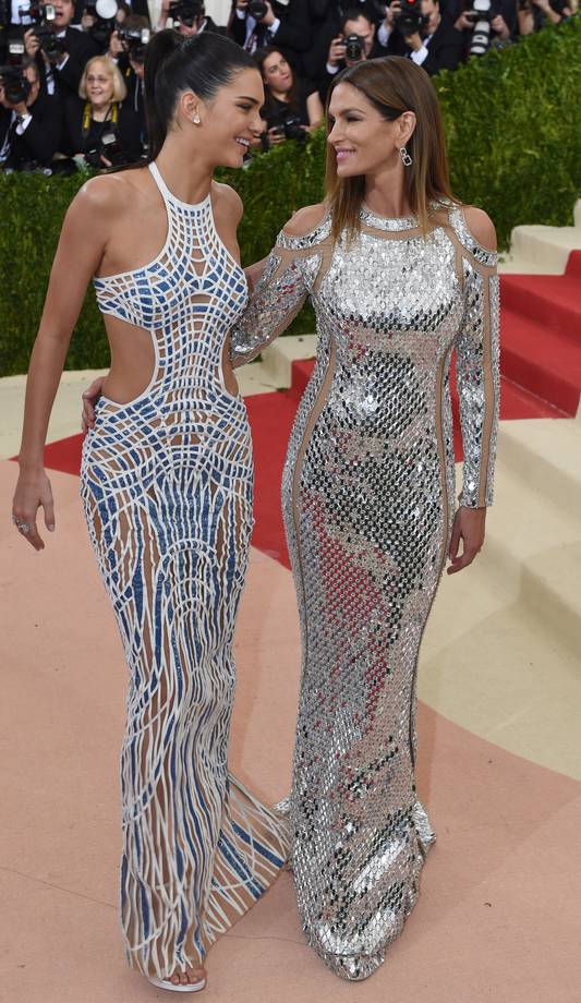 Cindy Crawford compie 51 anni oggi | Età | Vita privata | Richard Gere ...