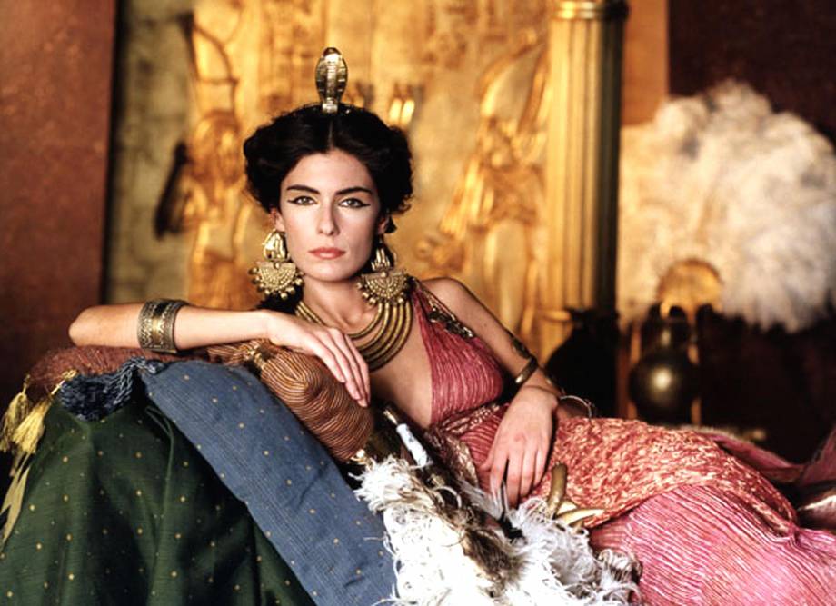 Anna Valle: vita privata, look, carriera, Instagram di Anna Valle ...