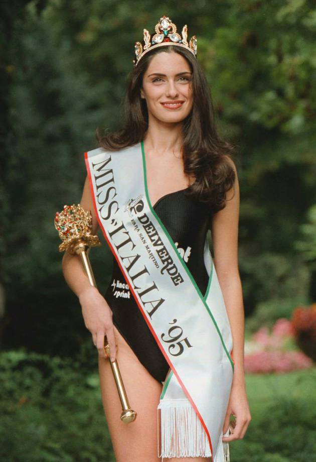 Anna Valle: vita privata, look, carriera, Instagram di Anna Valle ...