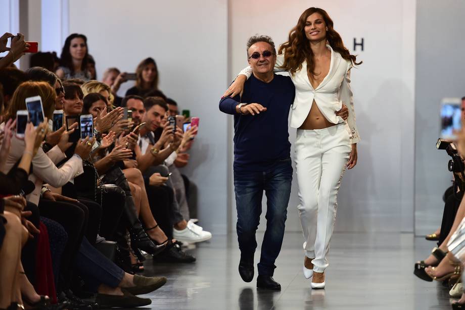 Chi è la modella Dayane Mello | Isola dei famosi Abito trasparente ...