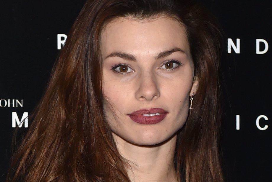 Chi è la modella Dayane Mello | Isola dei famosi Abito trasparente ...