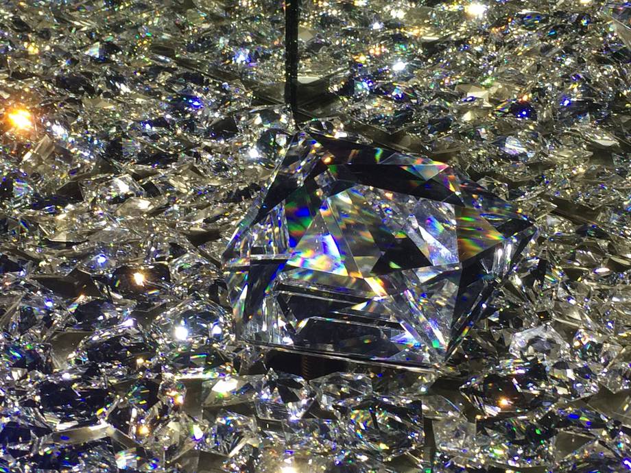 Cristalli Swarovski, la collezione Illusions di Chris Bangle | FOTO ...