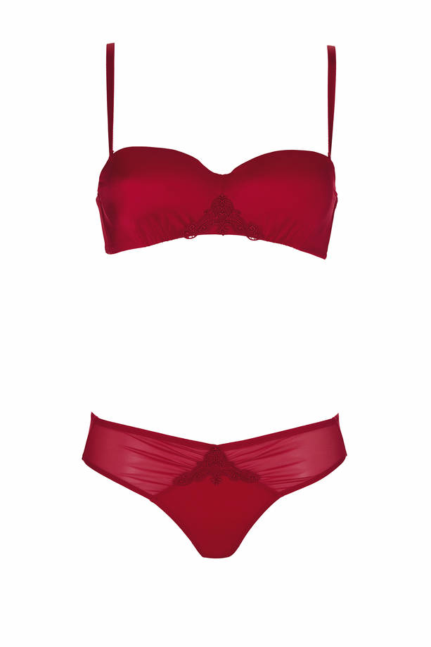 Intimo rosso Capodanno - Donna Moderna