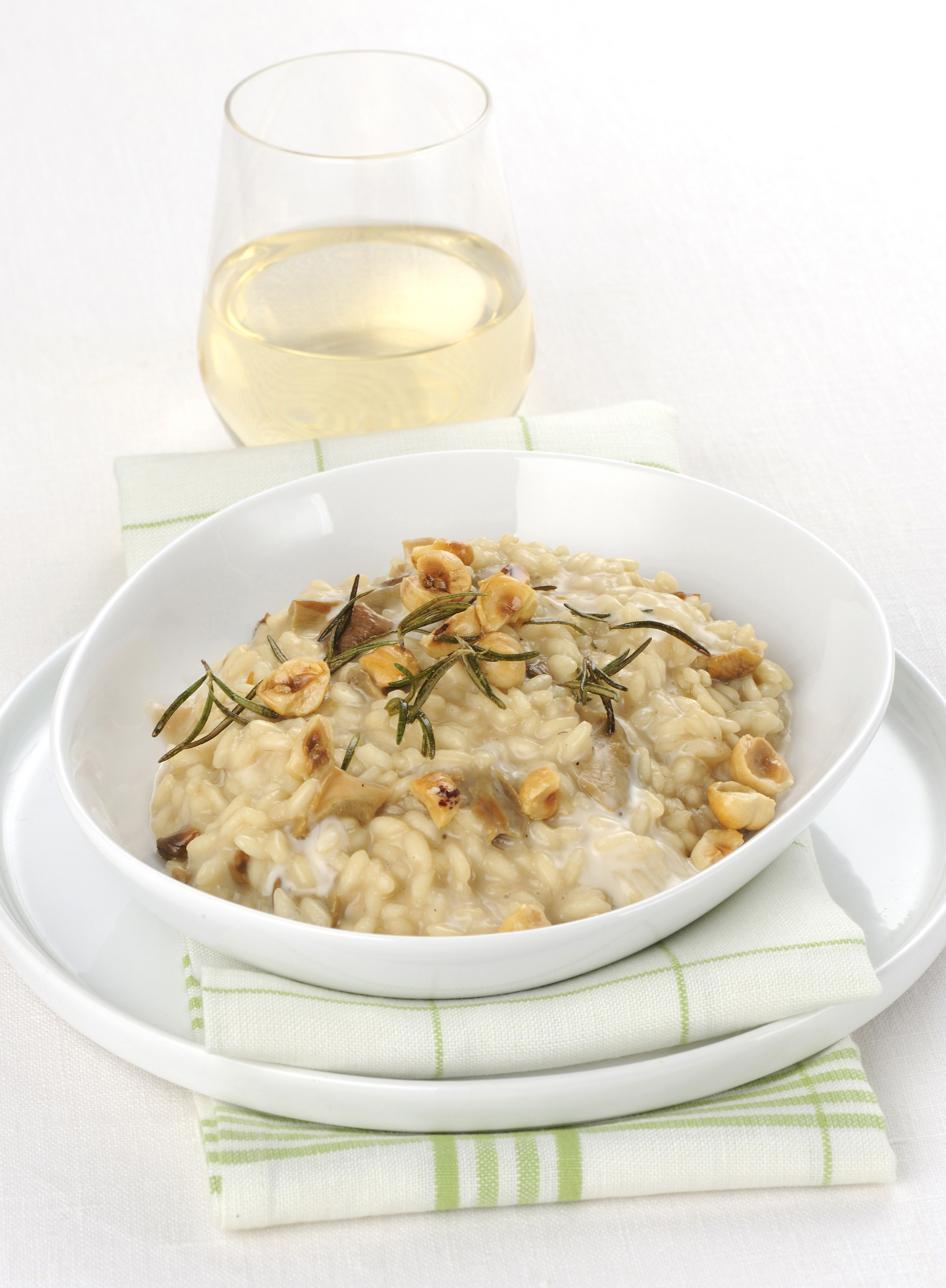 Ricetta Risotto con taleggio e nocciole | Donna Moderna